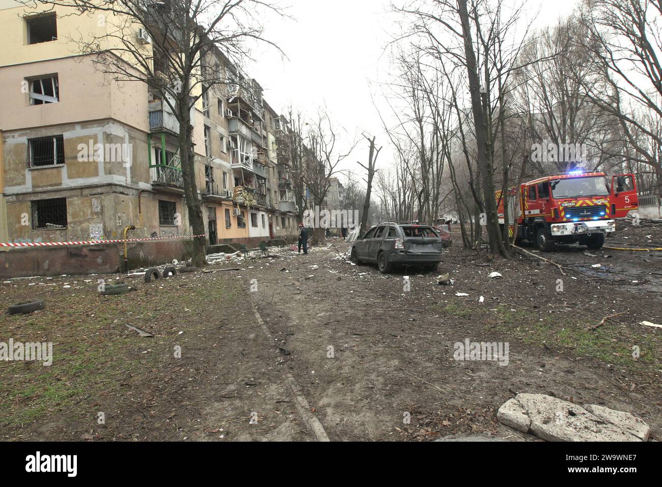 Non Exclusive: DNIPRO, UKRAINE - DECEMBER 29, 2023 - A residential high ...