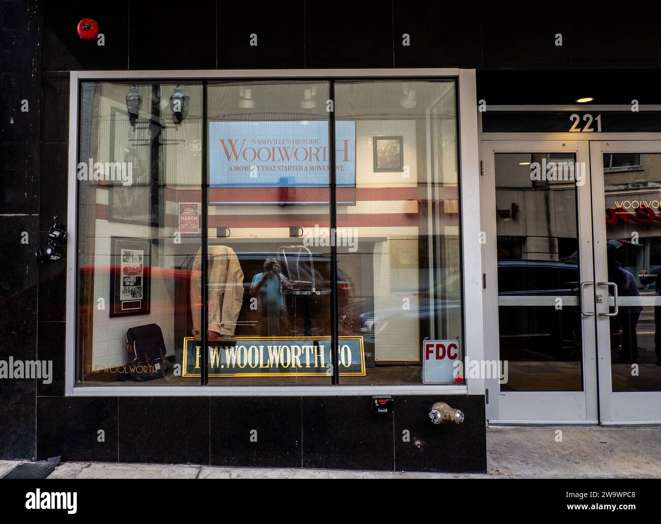Nashville street scene - Woolworth Counter memorial Stock Photo - Alamy