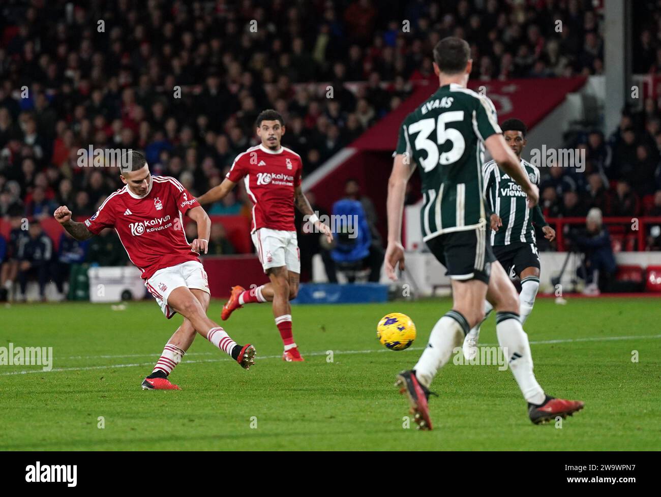 Nottingham Forest's Nicolas Dominguez (left) scores their side's first ...