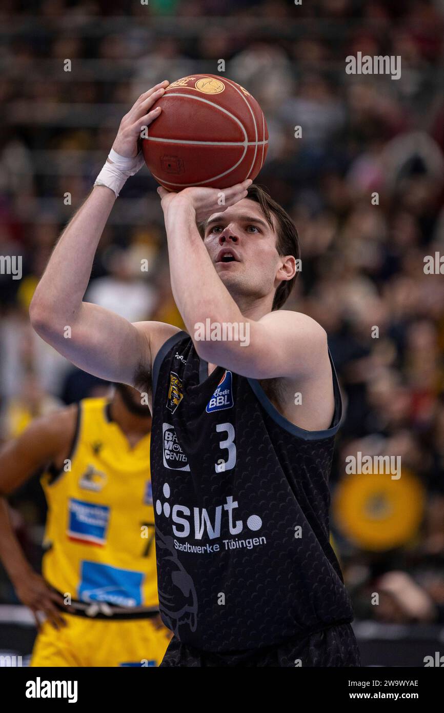 Jimmy Boeheim (Tigers Tuebingen, #03) GER, MHP Riesen Ludwigsburg vs ...