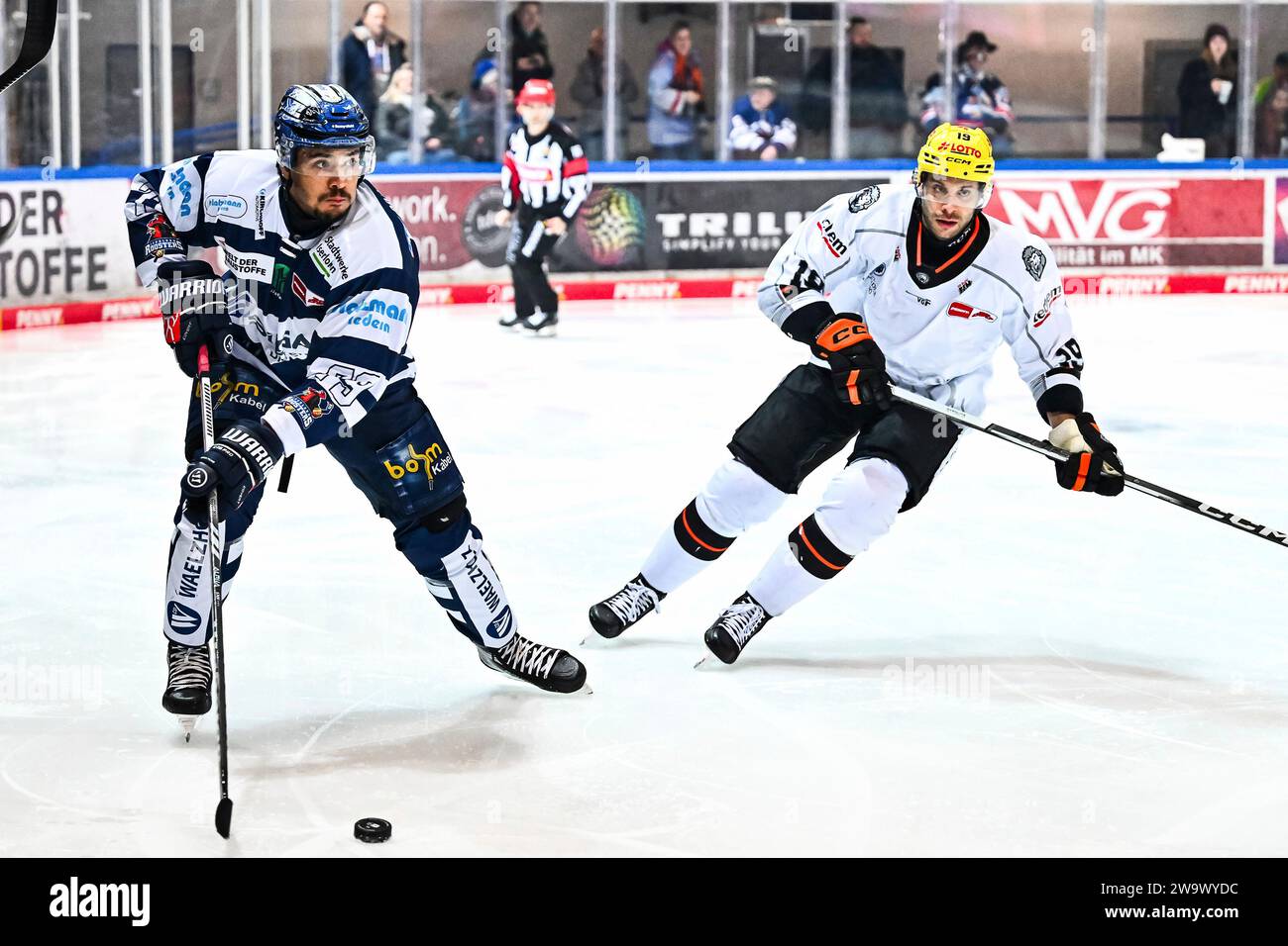 Iserlohn, Deutschland. 30th Dec, 2023. Colin Ugbekile (Iserlohn ...