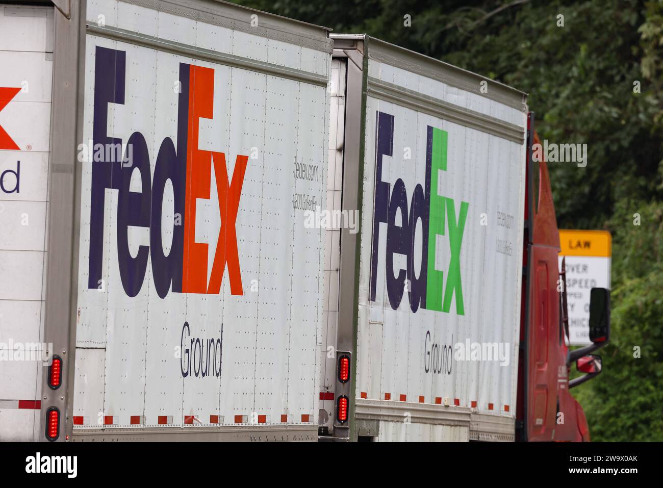 Washington D.C., Amerika, 01. August 2023: Im Bild: Fahrzeug von Fed.EX *** Washington D C ...