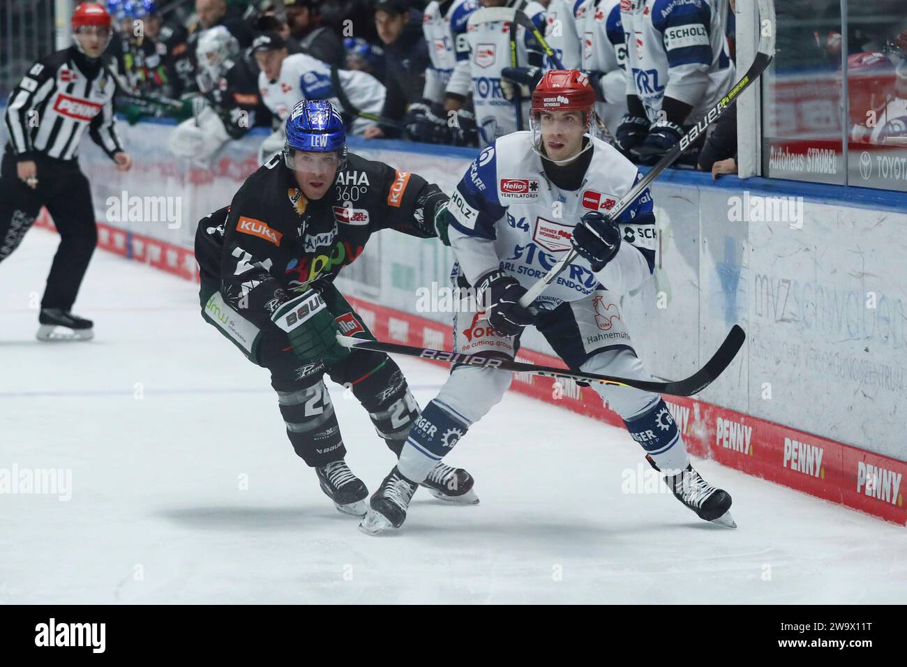 Augsburg, Deutschland 30. Dezember 2023: 1. DEL - 2023/2024 - Sp.33 ...