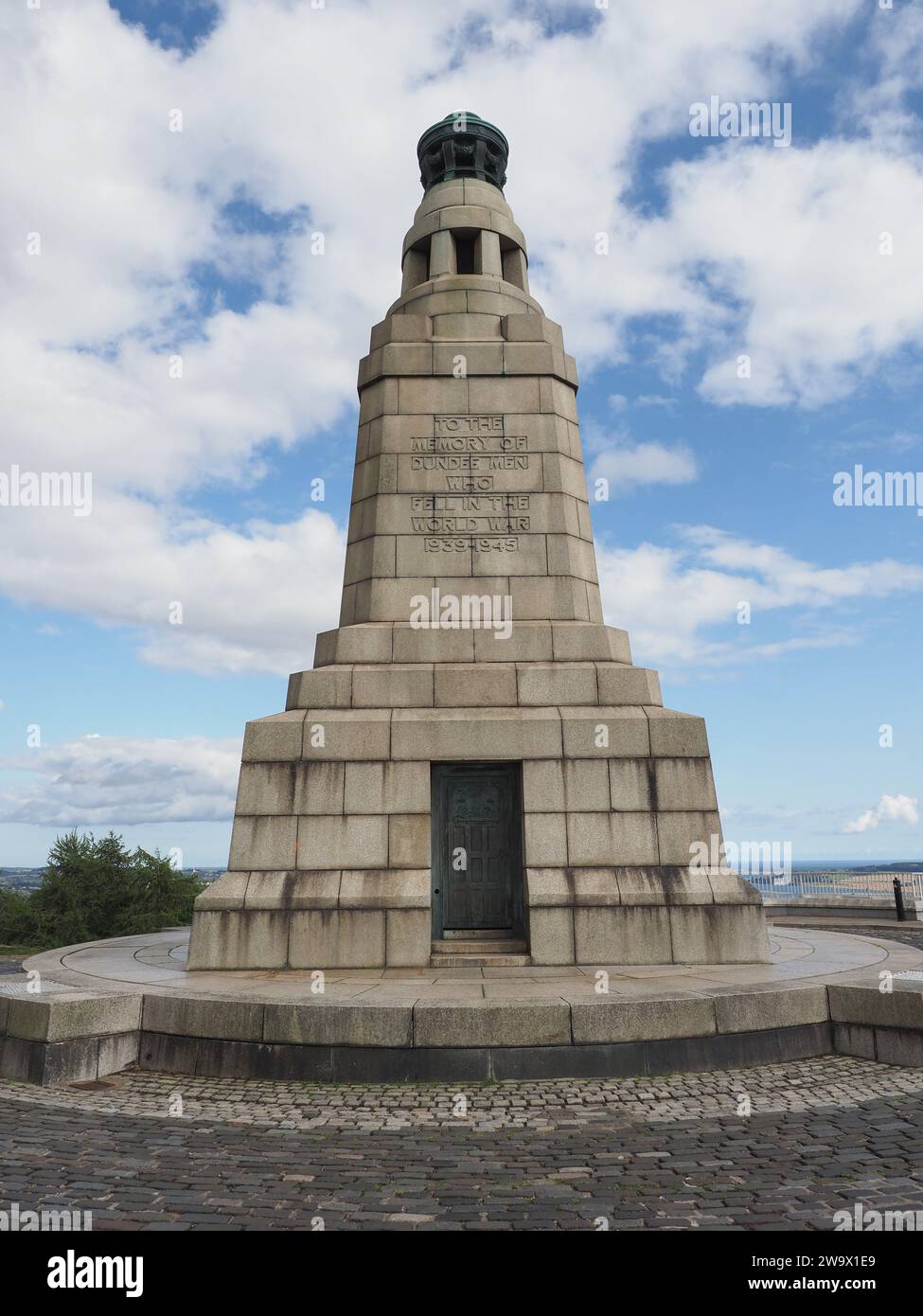 Dundee Law War Memorial In Dundee, UK Stock Photo - Alamy