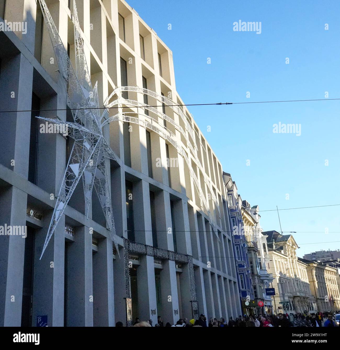 AUT - OESTERREICH, 2023-12-30: FEATURE WIRTSCHAFT - KAUFHAUS TYROL IN ...