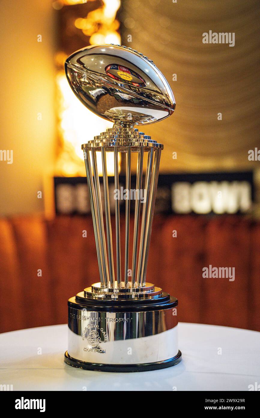 Rose Bowl Game Leishman Trophy during the Lawry’s Beef Bowl for the ...