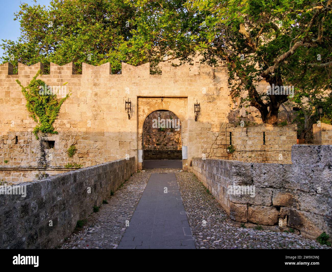 Gate d'Amboise at sunset, Medieval Old Town, Rhodes City, Rhodes Island ...