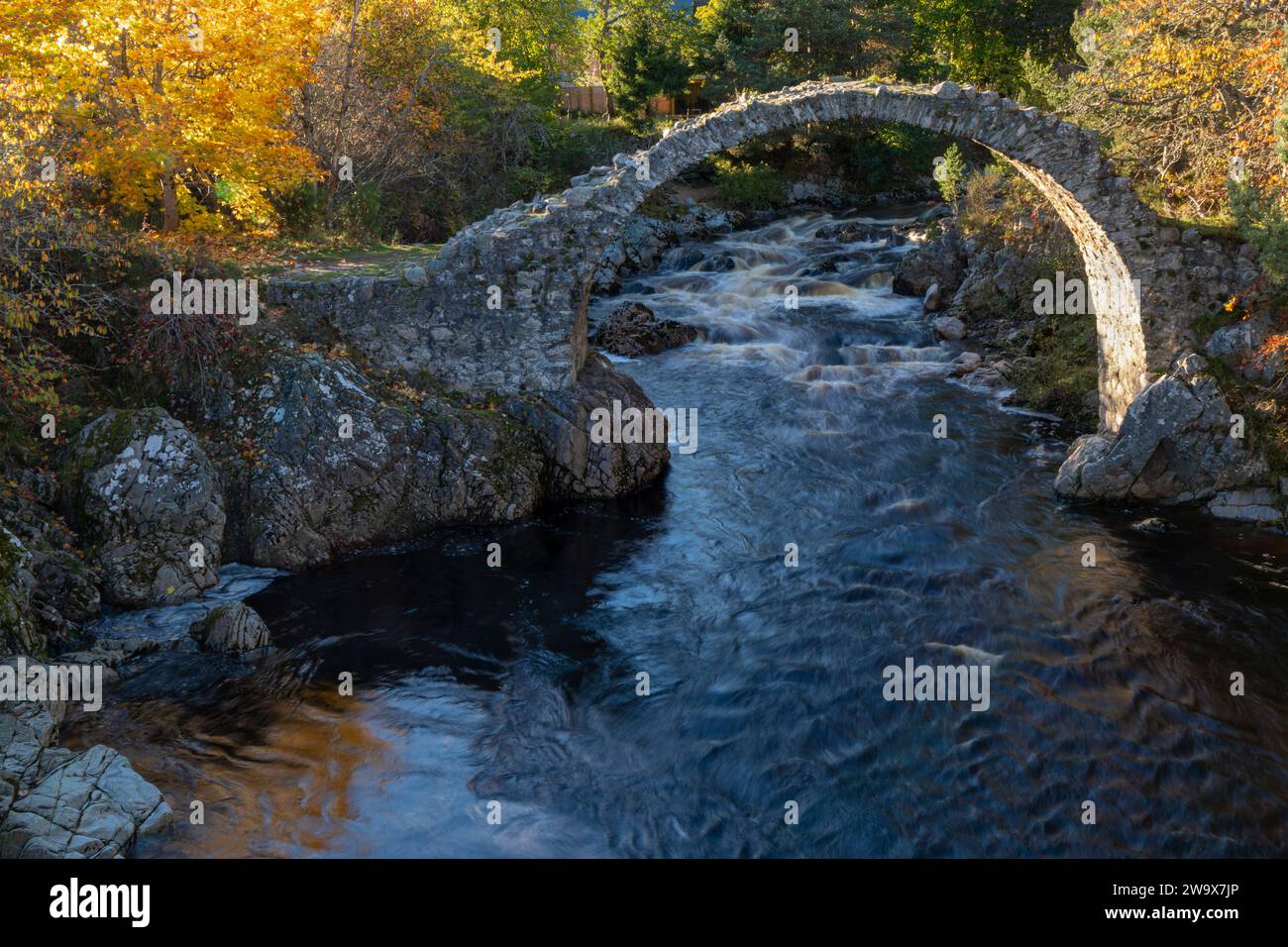 Old stone bridge in scotland hi-res stock photography and images - Alamy