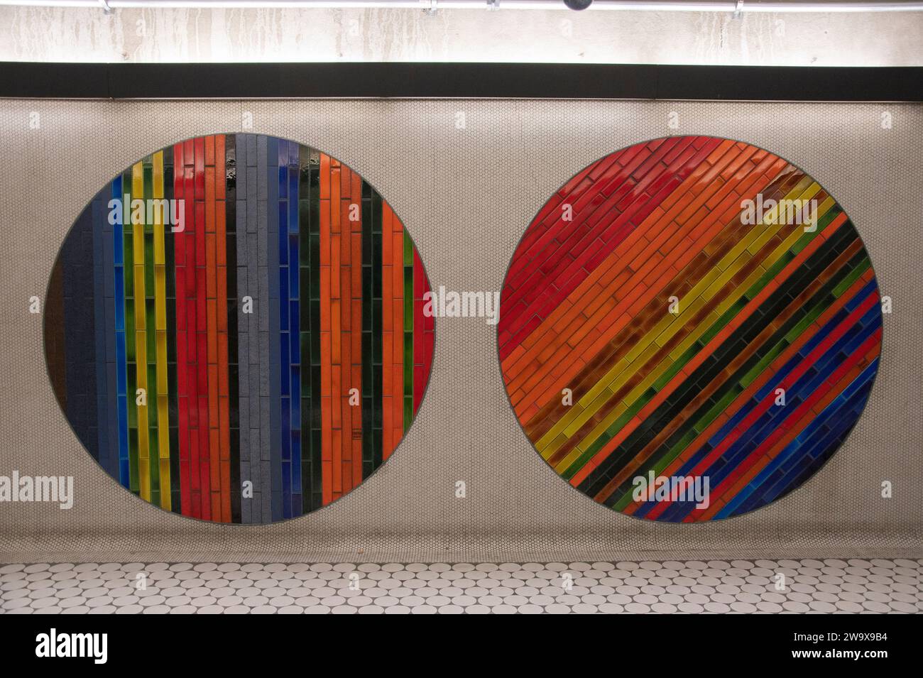 Circles 1966 at Peel Metro Station in Montreal, Quebec, Canada Stock ...