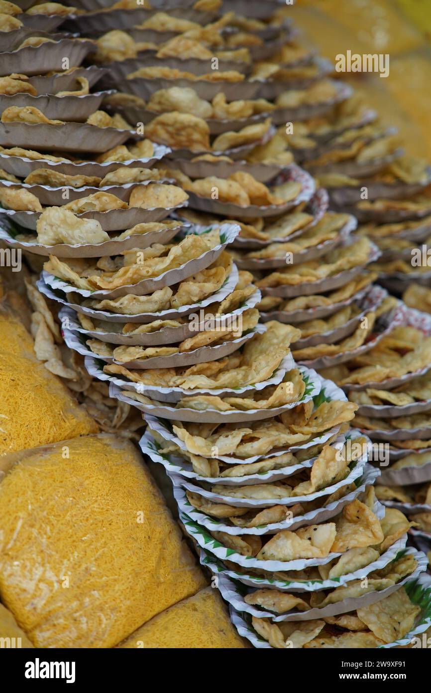 Uluberia, West Bengal, India. 30th Dec, 2023. Along the glimmering ...