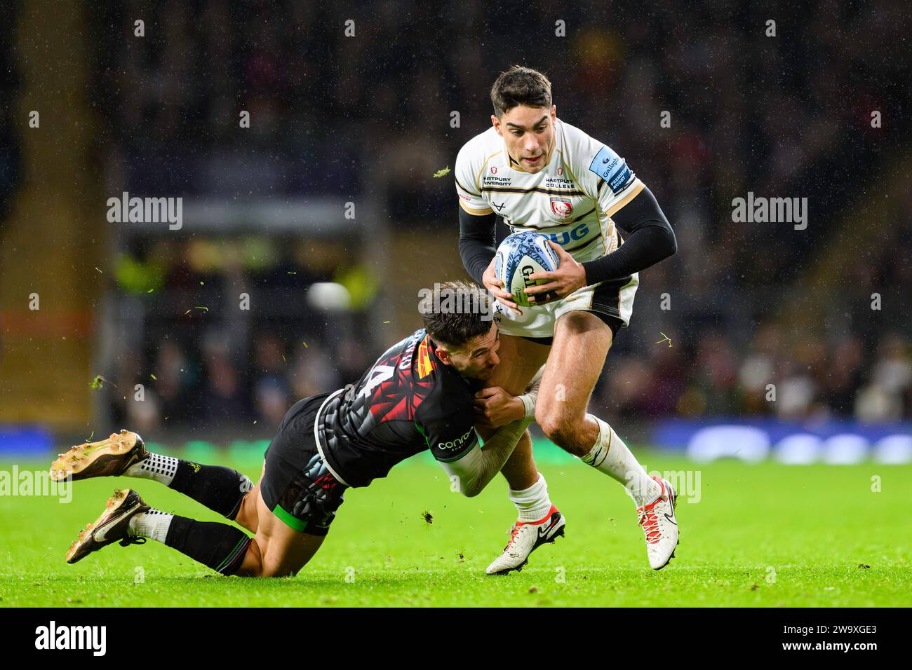 LONDON, UNITED KINGDOM. 30th, Dec 2023. Santiago Carreras of Gloucester ...