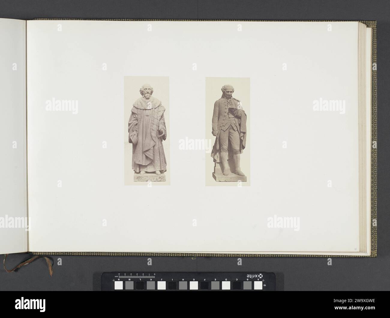 GIPS models for sculptures on the Palais du Louvre: left "molé" by ...