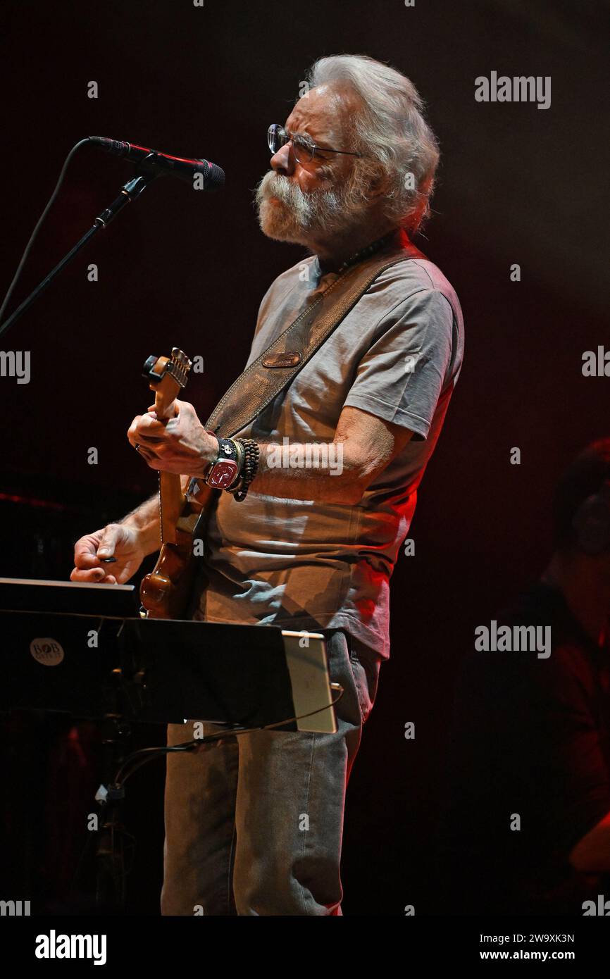 Fort Lauderdale FL, USA. 29th Dec, 2023. Bobby Weir & Wolf Bros ...