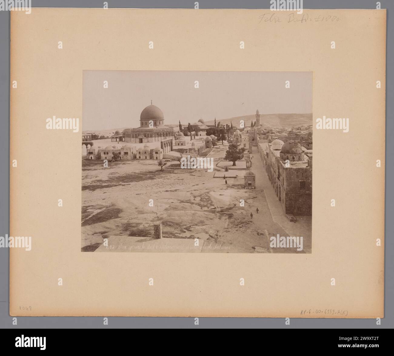 View of the Temple of Solomon (Qubbat Al Sakhrah and Al Aqsa Mosque ...