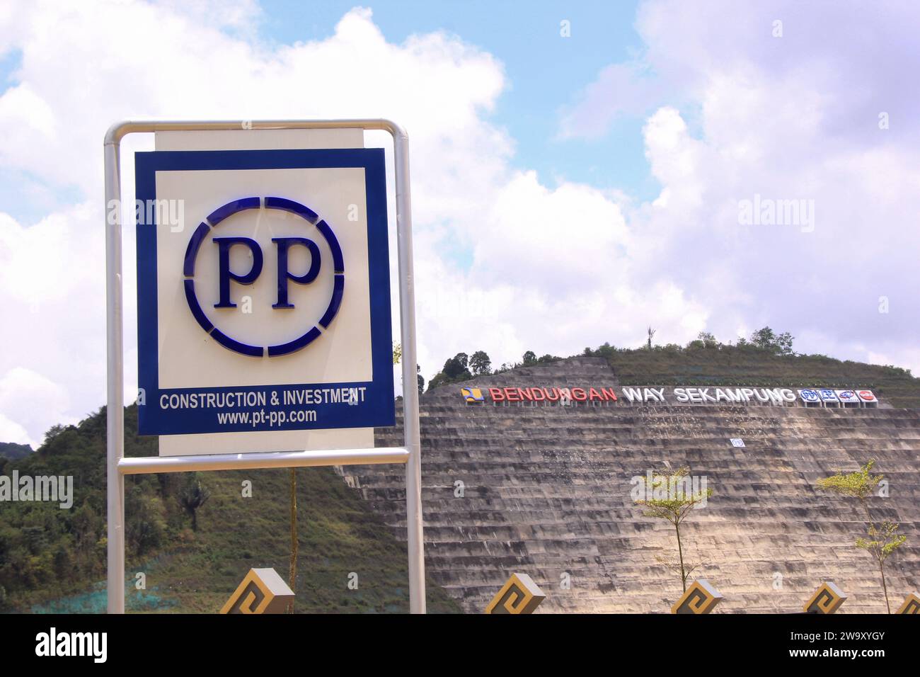 Dinas pu hi-res stock photography and images - Alamy