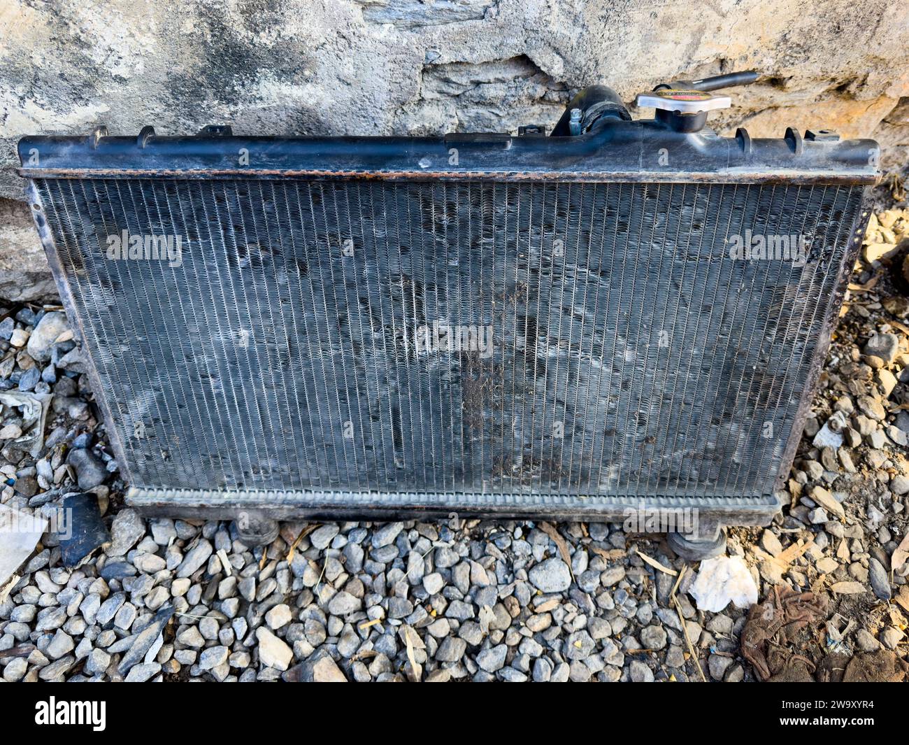 Car engine radiator hi-res stock photography and images - Alamy