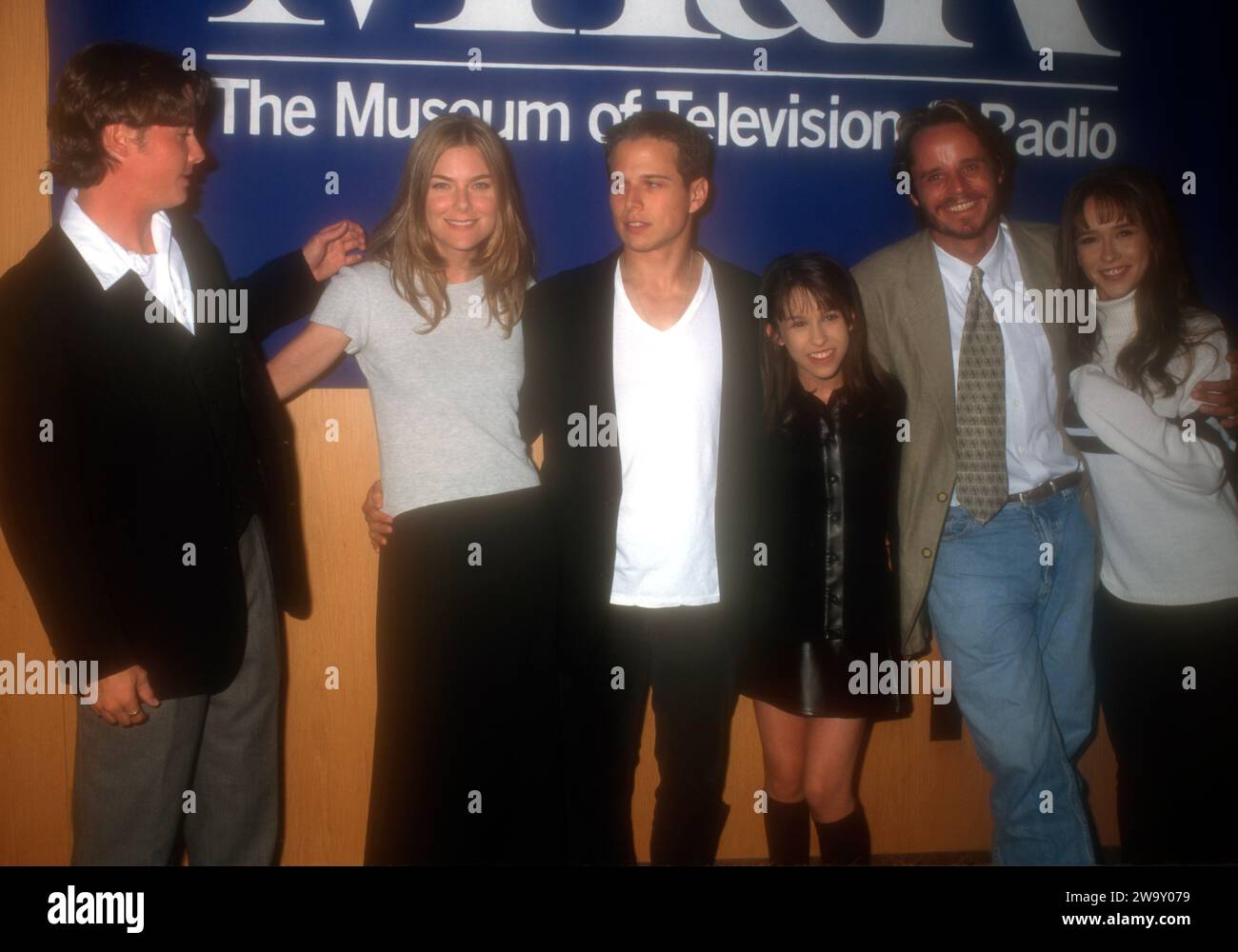 Jennifer love hewitt 1996 hi-res stock photography and images - Alamy