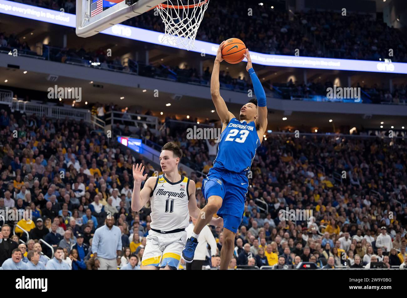 Milwaukee, WI, USA. 30th Dec, 2023. Creighton Bluejays guard Trey ...
