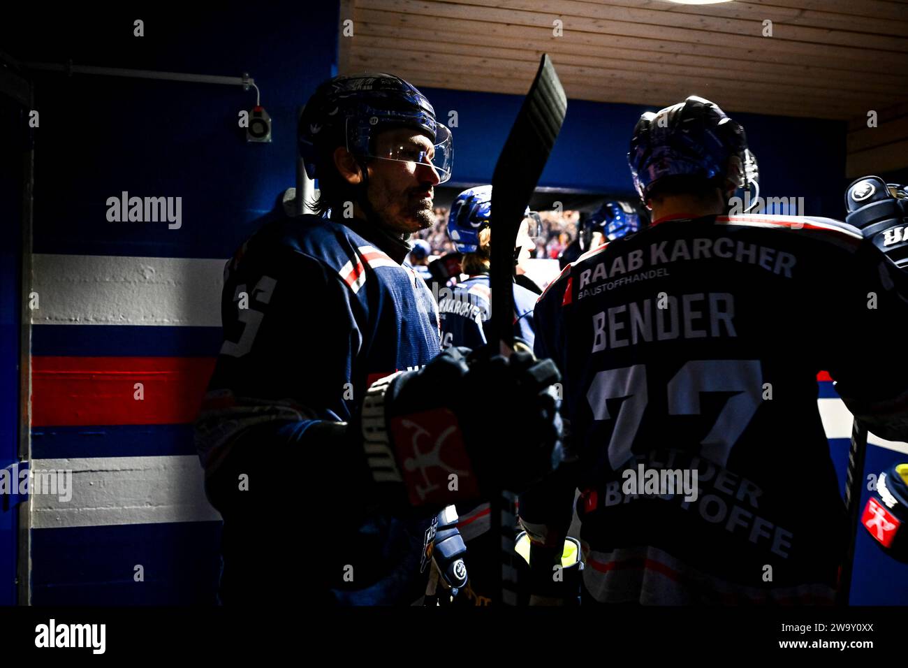 Iserlohn, Deutschland. 30th Dec, 2023. Hubert Labrie (Iserlohn Roosters ...