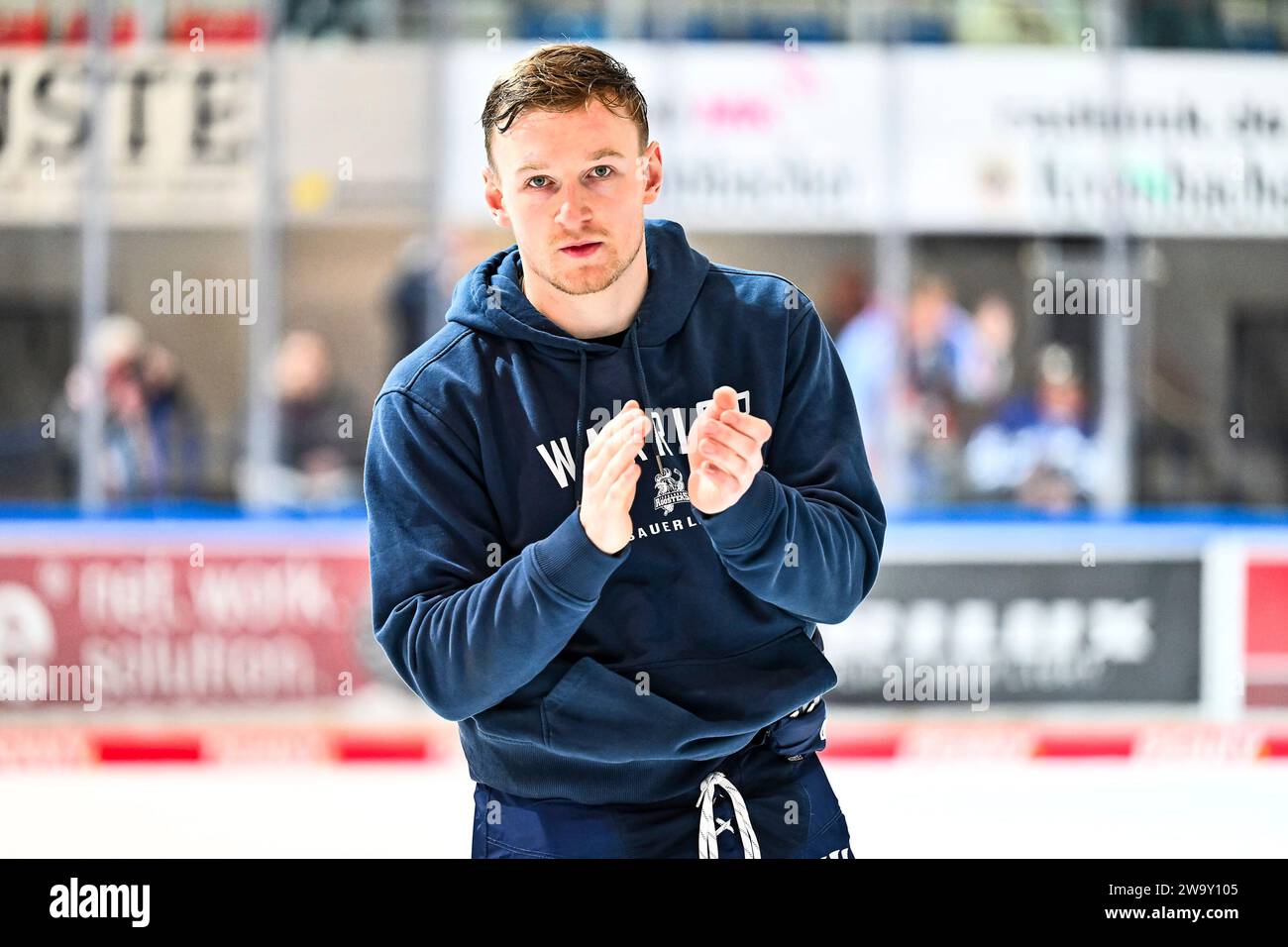 Iserlohn, Deutschland. 30th Dec, 2023. John Broda (Iserlohn Roosters ...