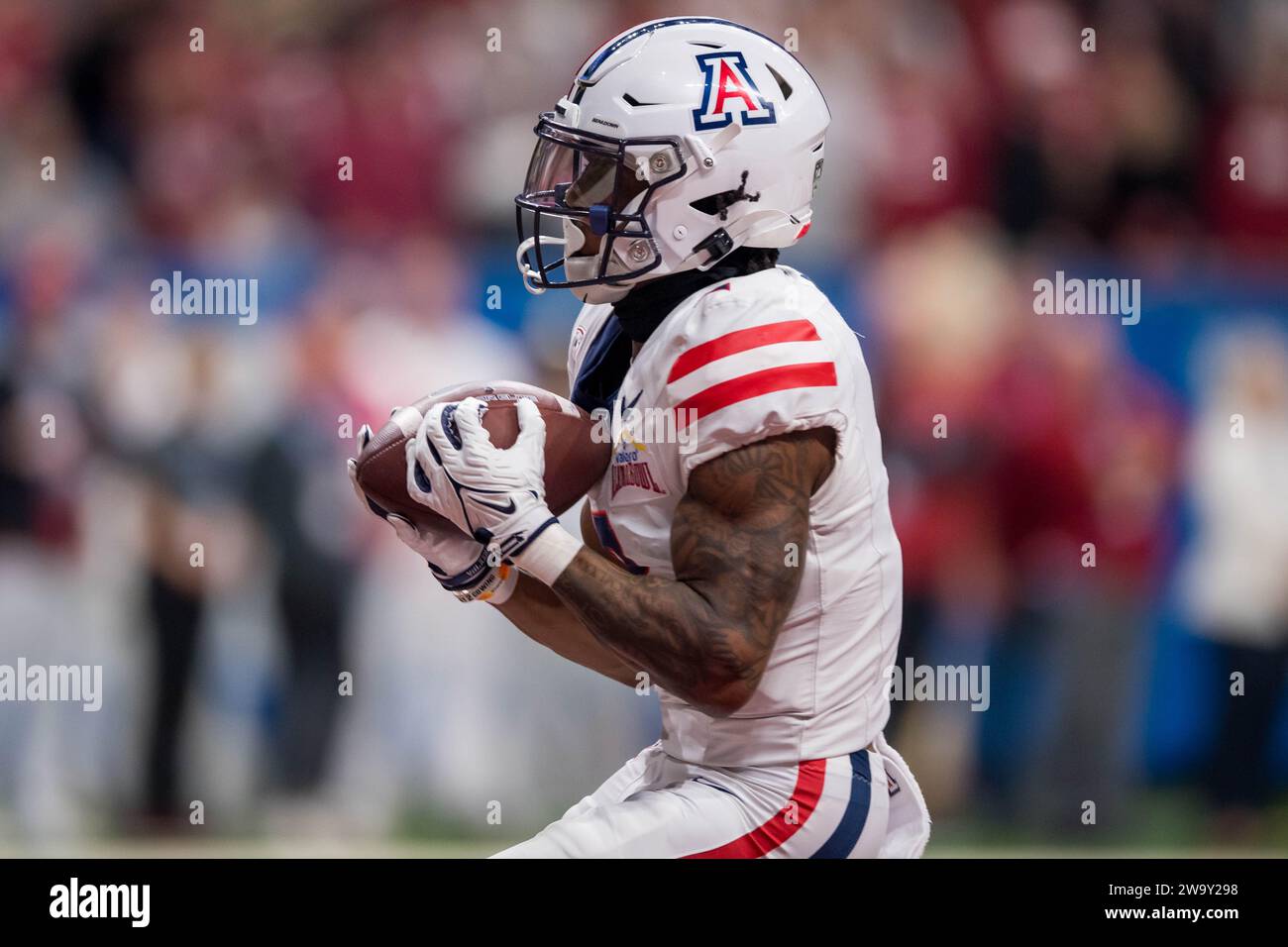 San Antonio, TX, USA. 28th Dec, 2023. Arizona Wildcats wide receiver ...