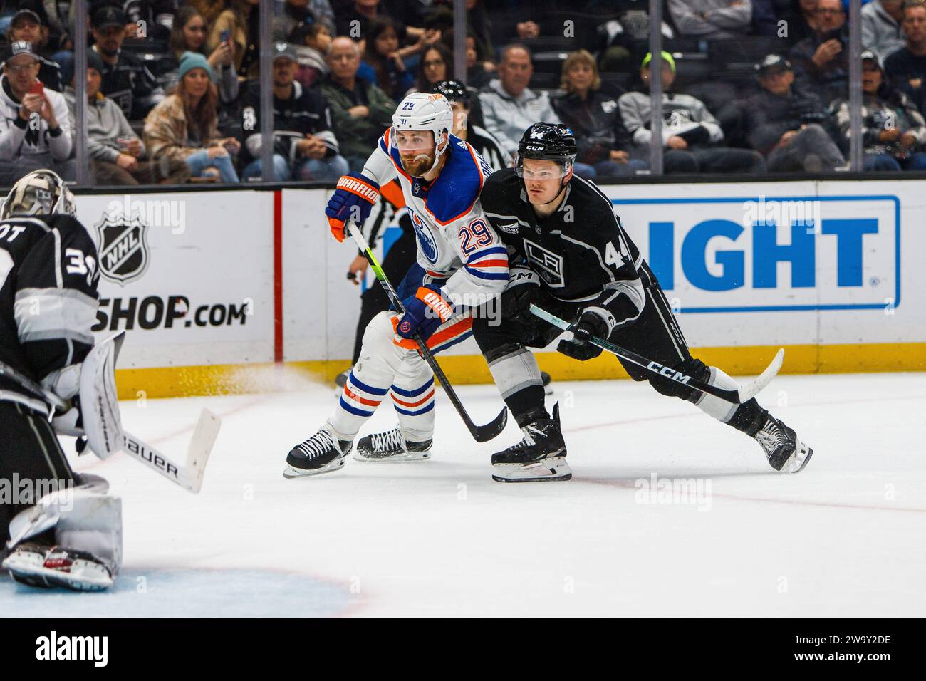 Los Angeles, California, USA. 30th Dec, 2023. LEON DRAISAITL of the NHL ...