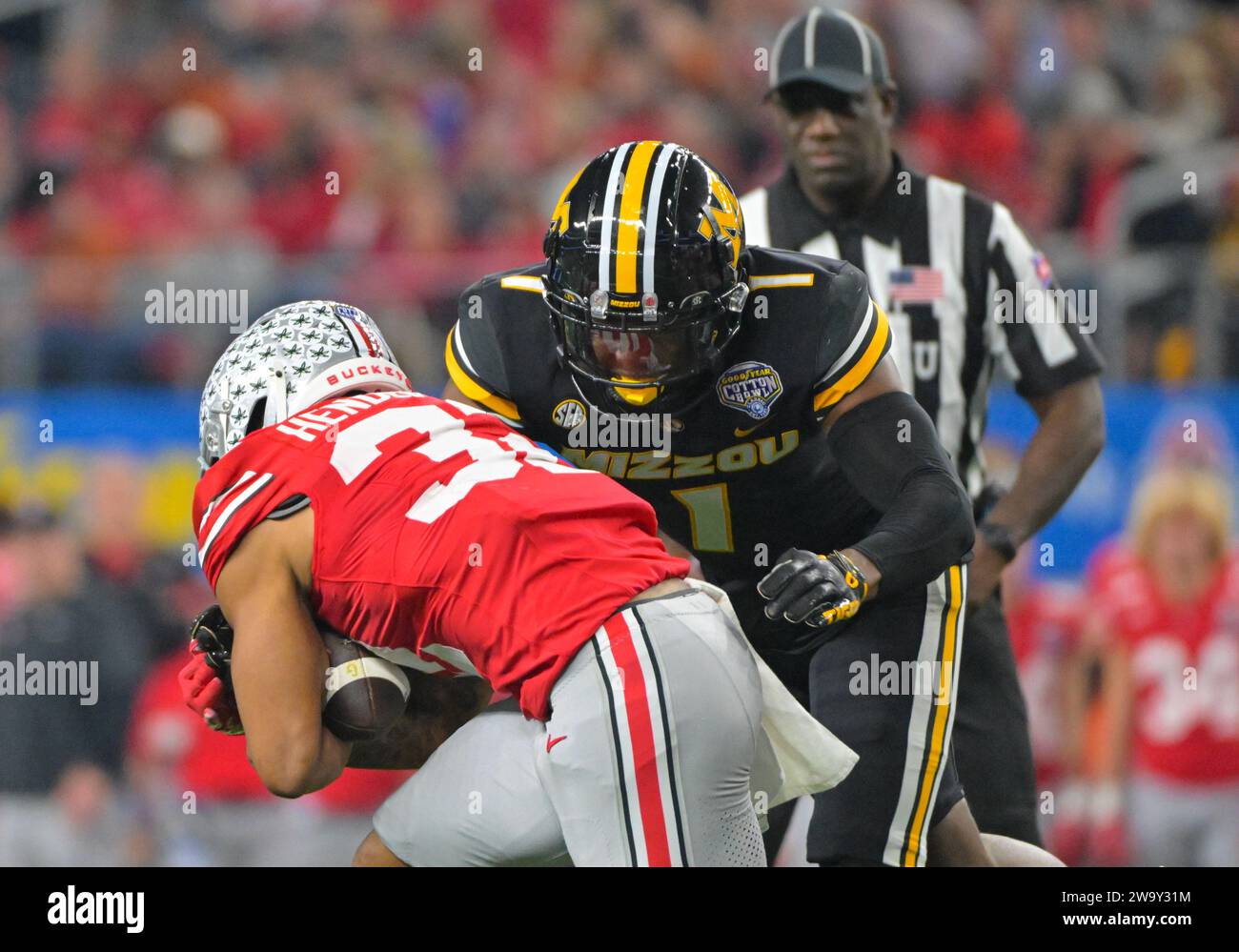 Arlington, Texas, USA. 29th Dec, 2023. Missouri Tigers defensive back ...