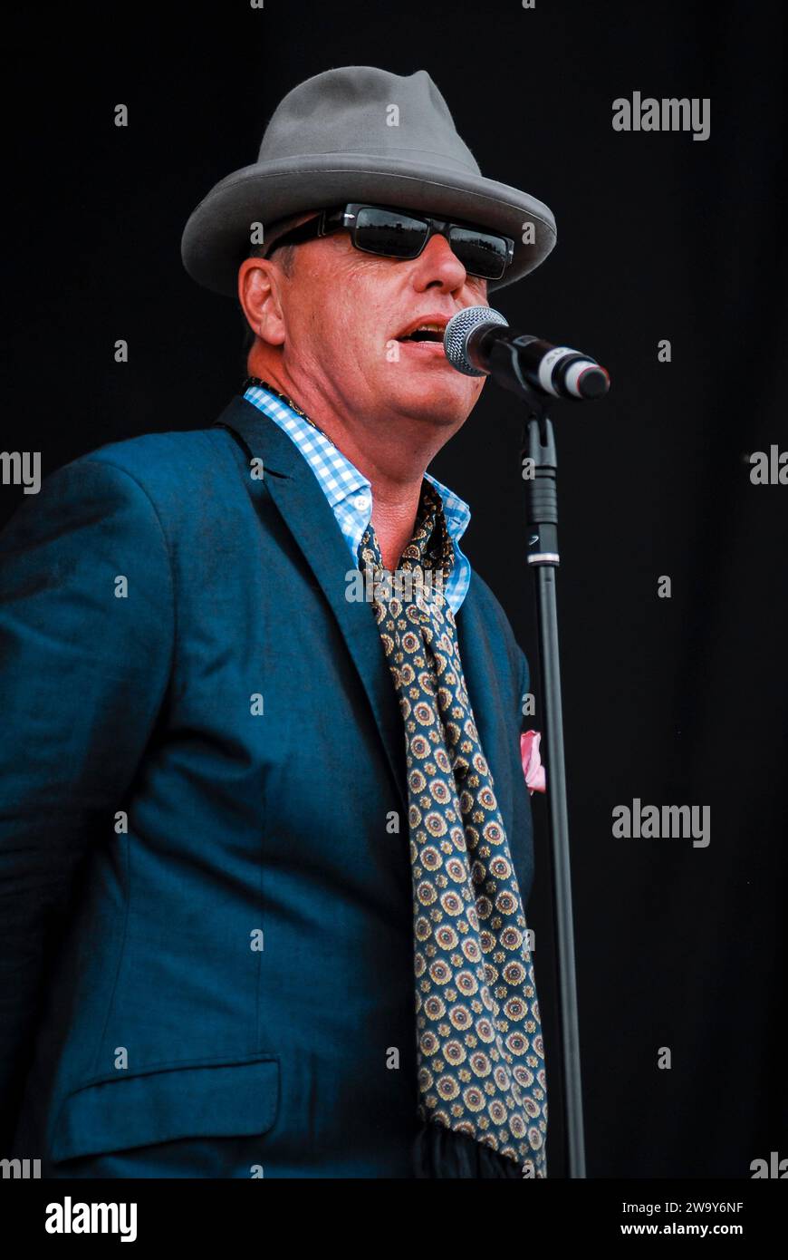 Madness lead singer graham suggs hi-res stock photography and images ...