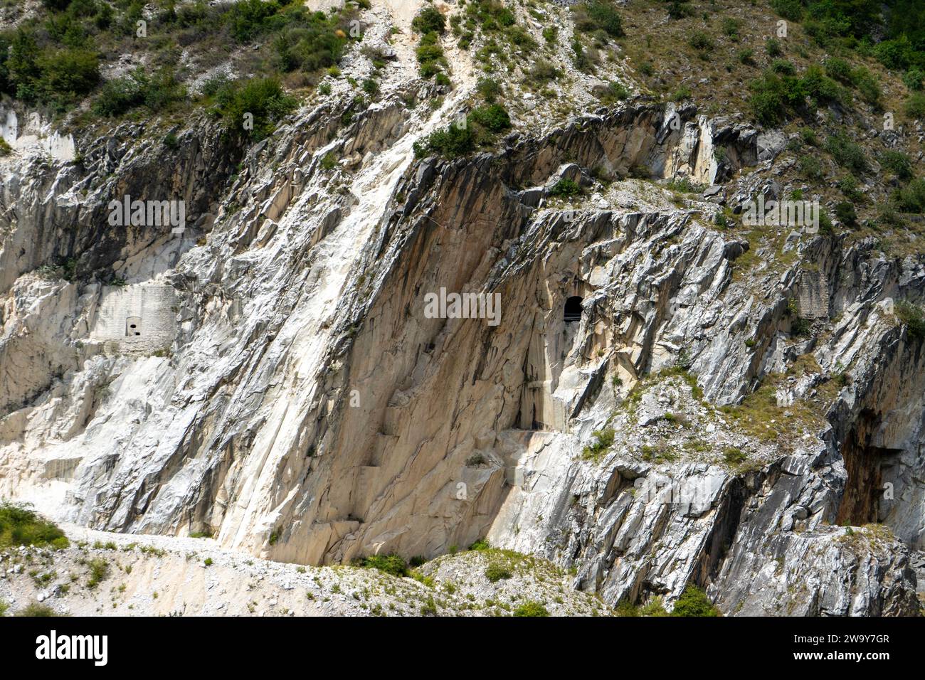 Carrara marble quarries tuscany hi-res stock photography and images - Alamy