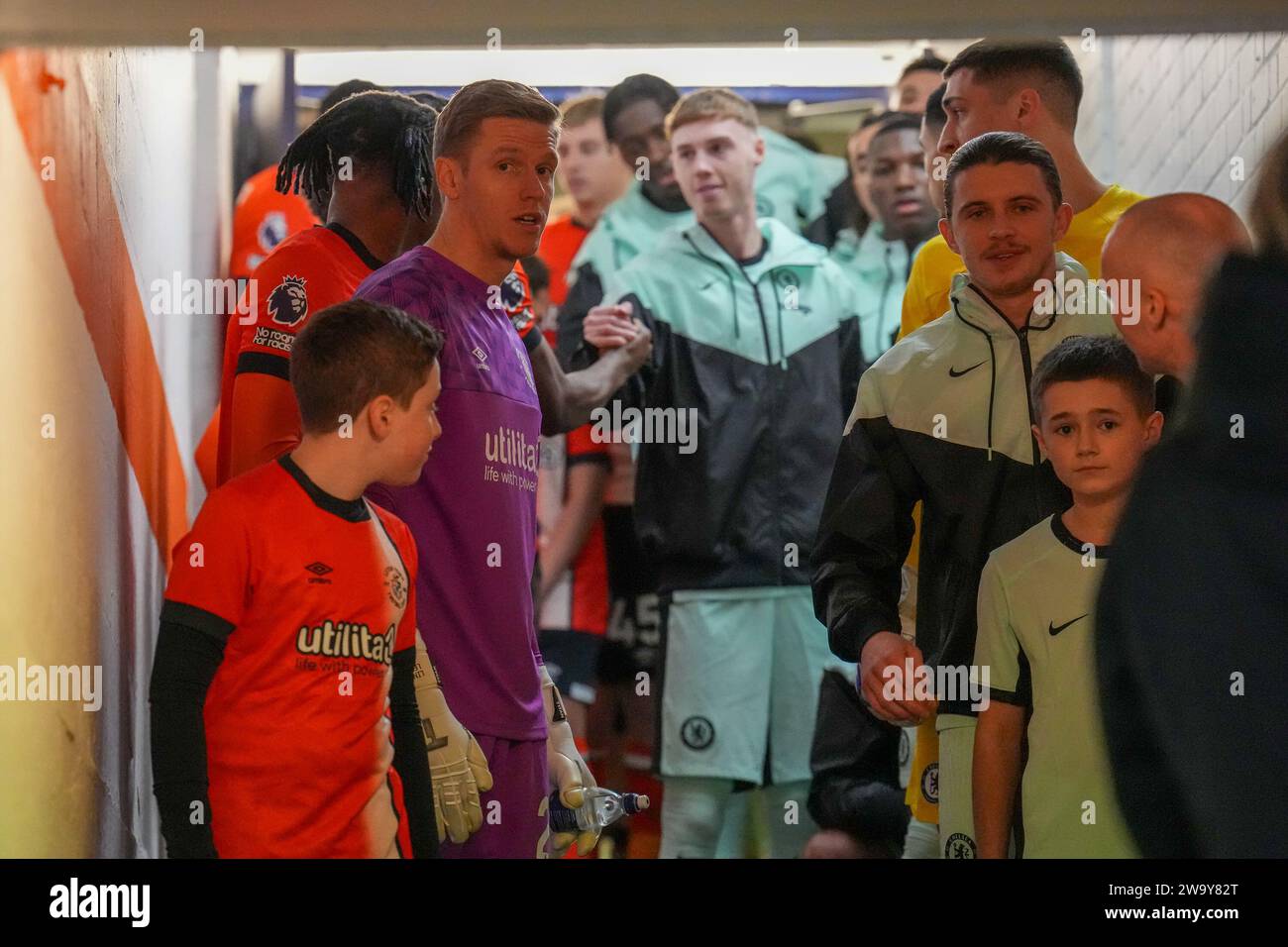 Luton, UK. 30th Dec, 2023. Players line up in the tunnel ahead of the ...