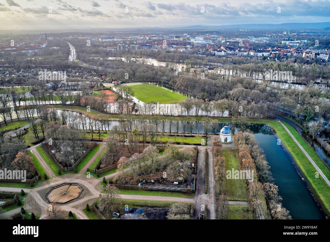Hochwasser und Überschwemmungen der Leine in Hannover nach tagelangen ...
