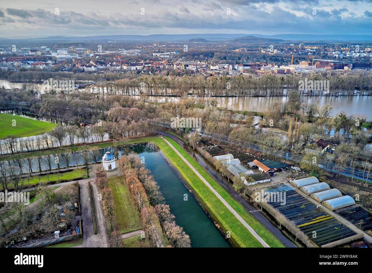 Hochwasser und Überschwemmungen der Leine in Hannover nach tagelangen ...