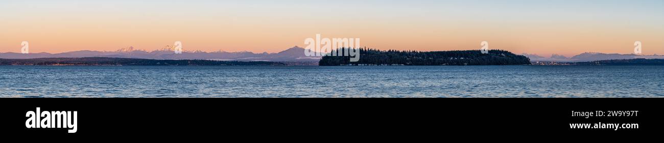 Hat Island Panoramic View in the Early Morning Stock Photo - Alamy