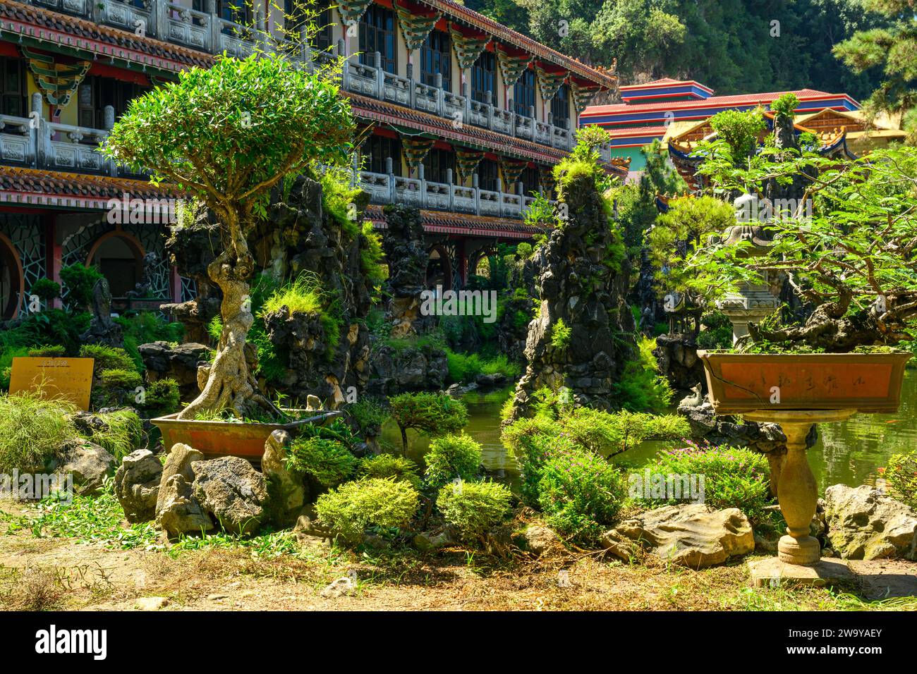 The gardens at Sam Poh Tong Temple, Ipoh, Perak, Malaysia Stock Photo ...