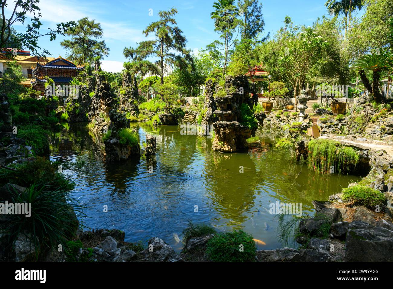 The gardens at Sam Poh Tong Temple, Ipoh, Perak, Malaysia Stock Photo ...