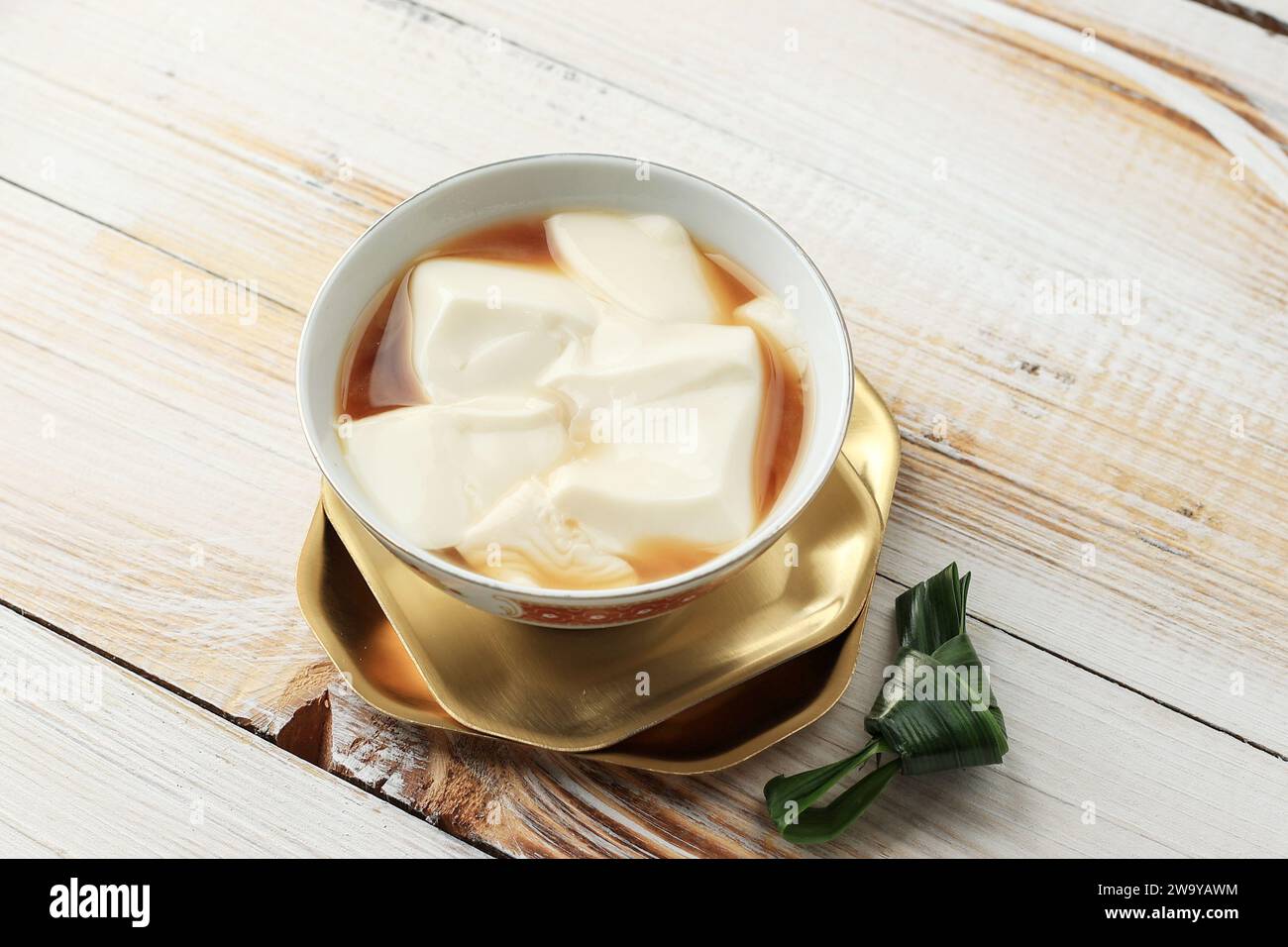 Kembang Tahu or Douhua or Tahua or Javanese calls it Wedang Tahu is ...