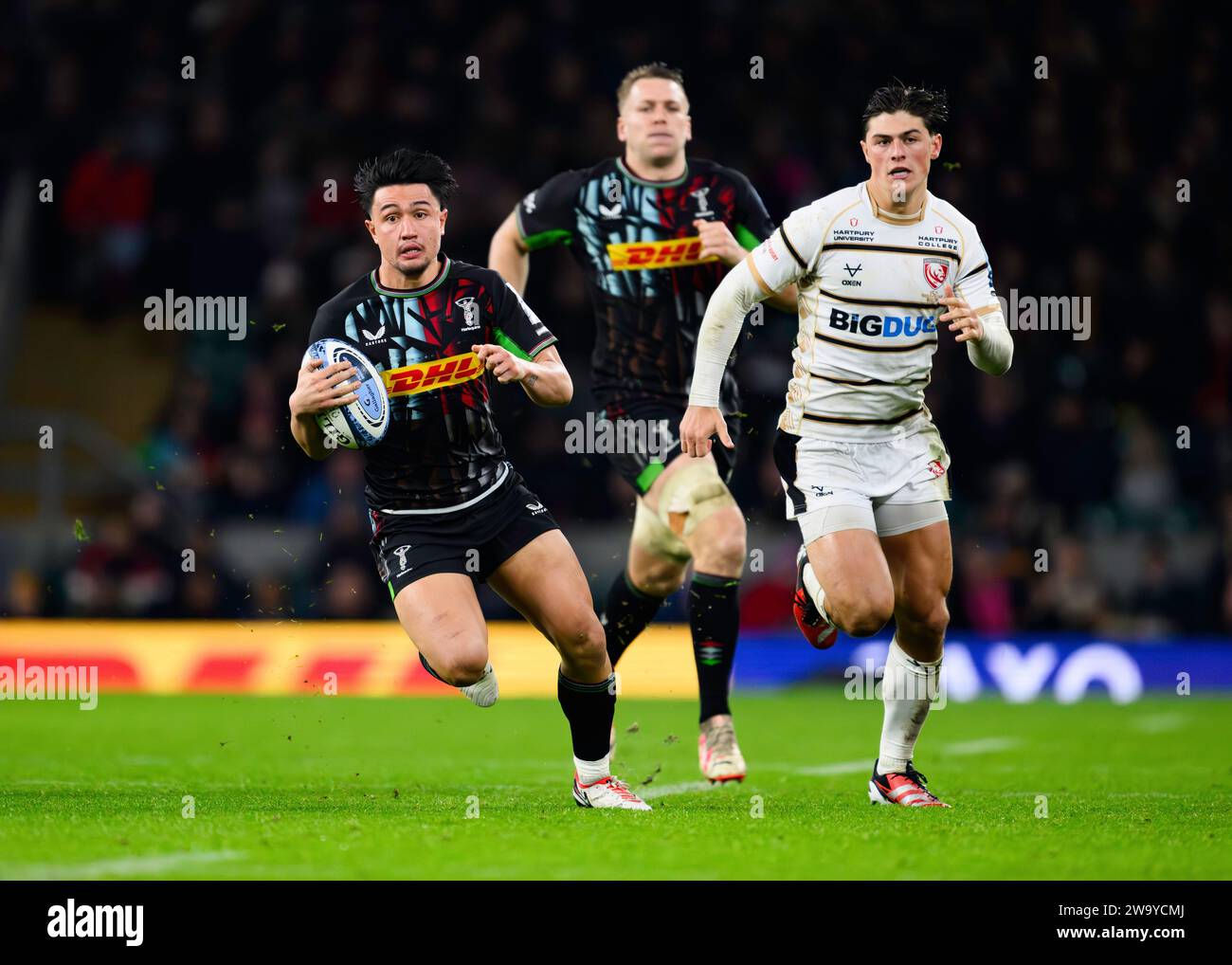LONDON, UNITED KINGDOM. 30th, Dec 2023. Marcus Smith of Harlequins ...