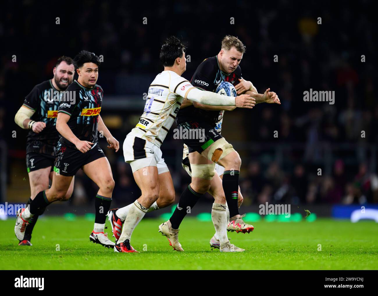 LONDON, UNITED KINGDOM. 30th, Dec 2023. Alex Dombrandt of Harlequins ...