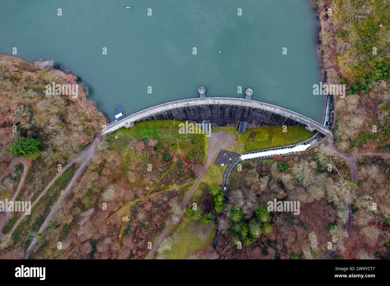 Solingen, Germany. 31st Dec, 2023. At the Sengbach dam in Solingen, the ...
