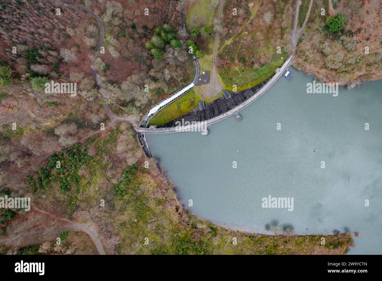 Solingen, Germany. 31st Dec, 2023. At the Sengbach dam in Solingen, the ...