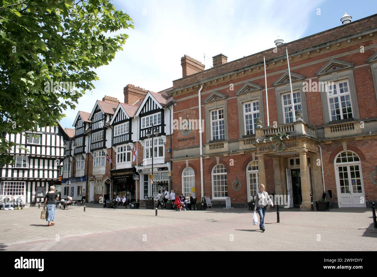 Old buildings in the town centre of Evesham, Worcestershire, UK Stock ...