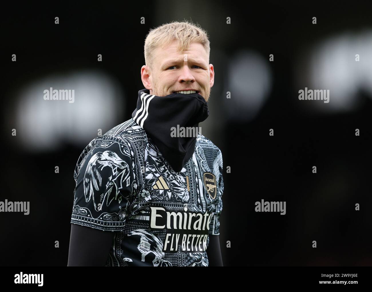 London, UK. 31st Dec, 2023. Aaron Ramsdale of Arsenal warms up before ...