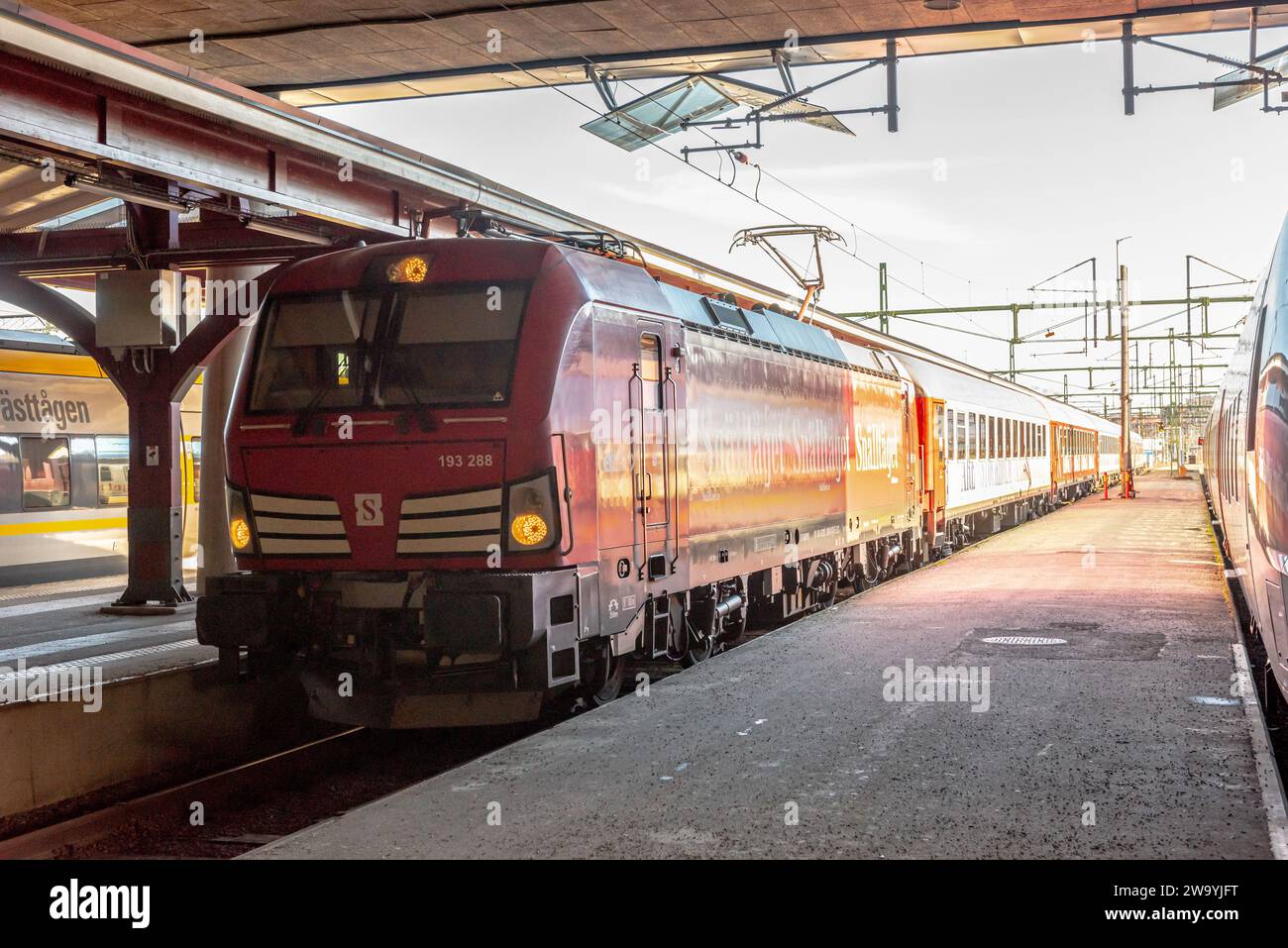 Gothenburg, Sweden - March 12 2022: Siemens Vectron locomotive pulling ...