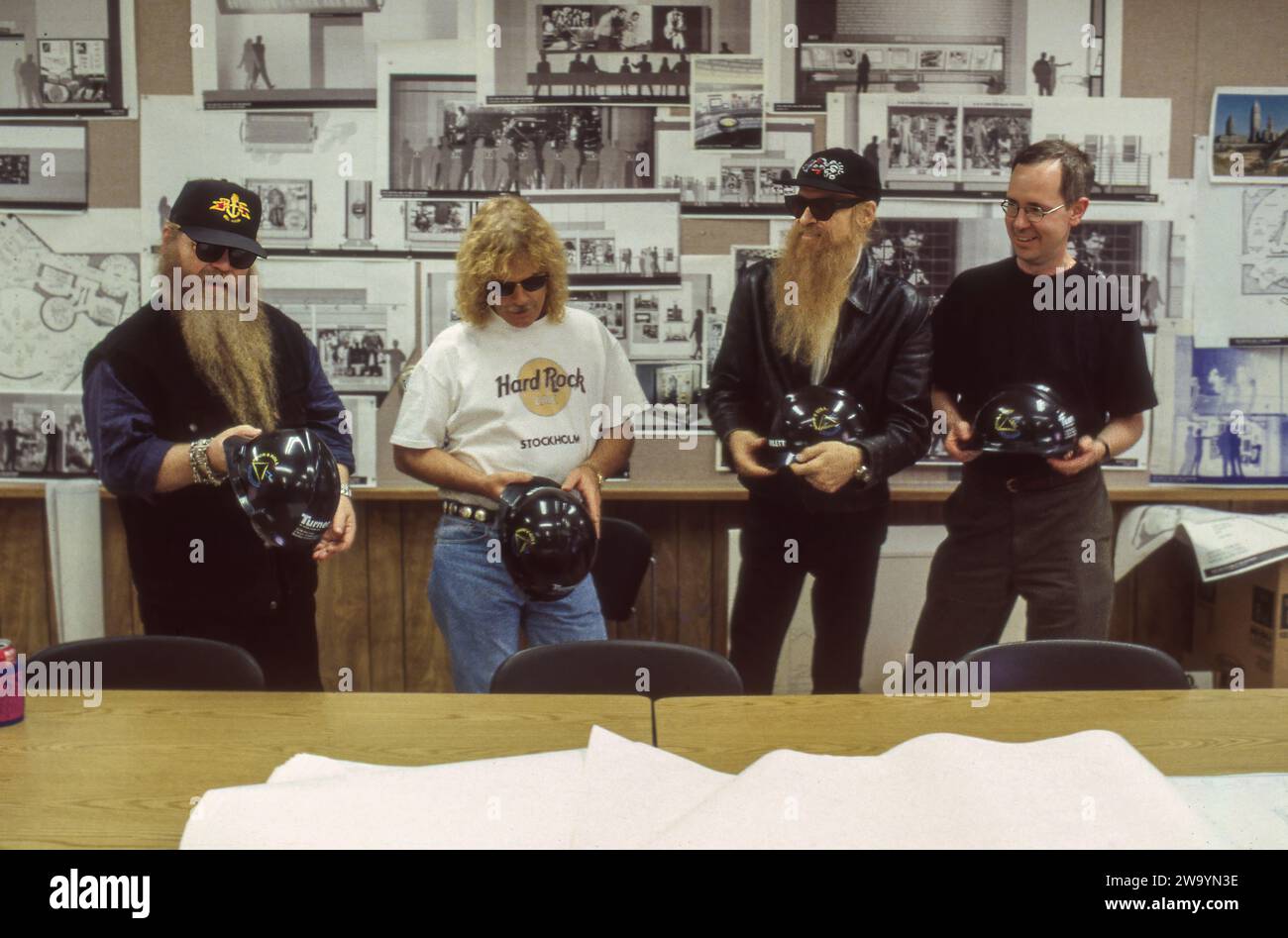 Dusty hill 1994 hi-res stock photography and images - Alamy