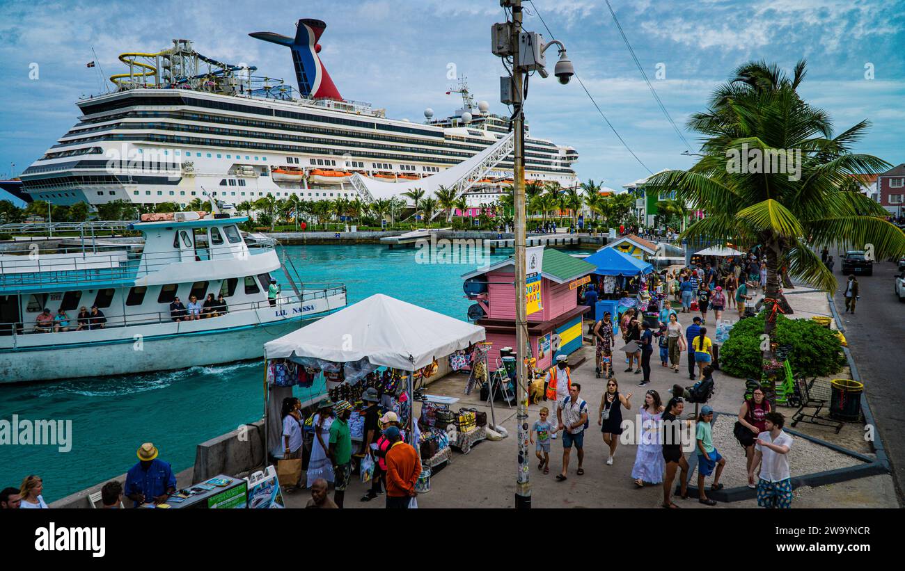 Nassau,Bahamas: Dec 26,2023- Tourist enjoying the local shops while the ...