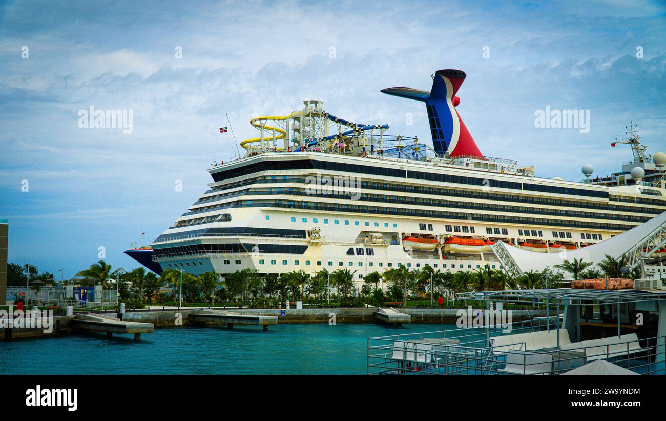 Nassau,Bahamas: Dec 26,2023- Tourist enjoying the local shops while the ...