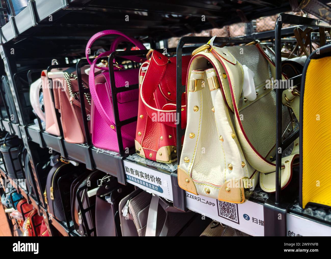 Gucci china customers hi-res stock photography and images - Alamy