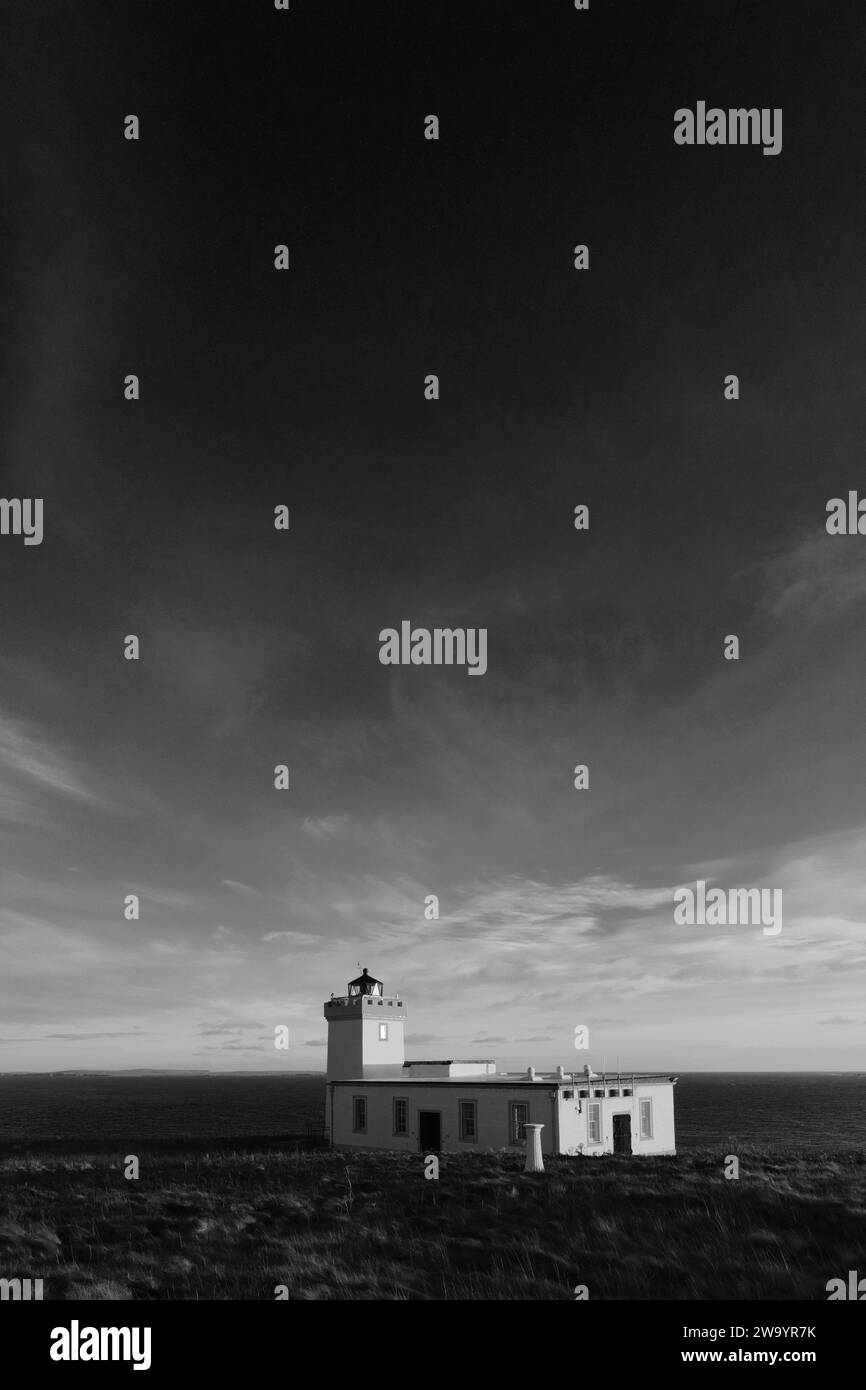 The Duncansby Head Lighthouse, Duncansby Head, Caithness, Scotland, UK ...