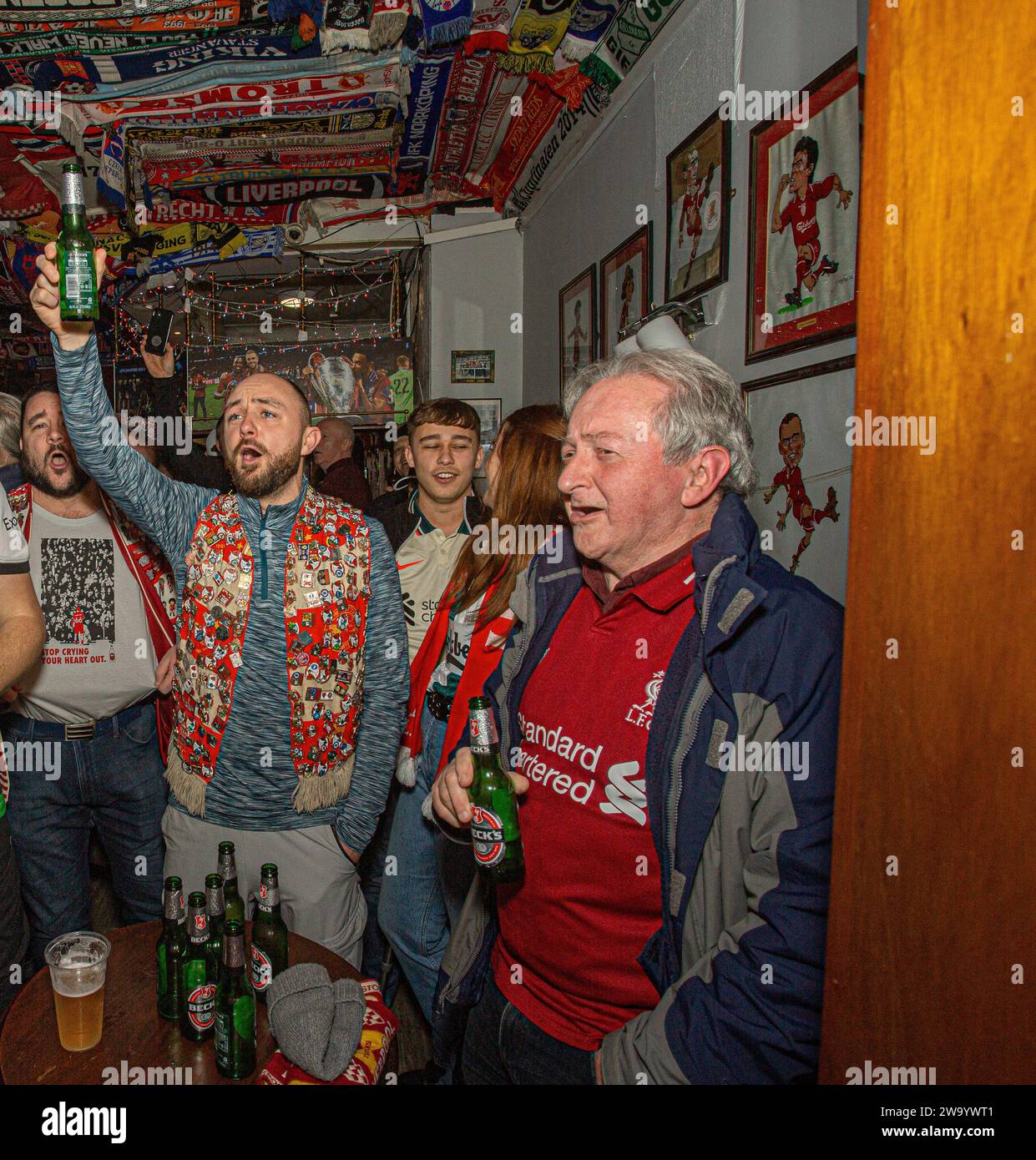 Football fans inside The Albert pub Anfield Liverpool England Stock ...