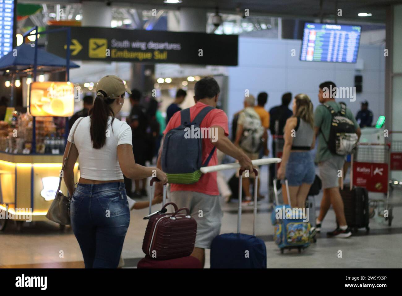 PE - RECIFE - 12/31/2023 - RECIFE, AIRPORT HANDLING - Passengers, Handling, Gilberto Freyre ...